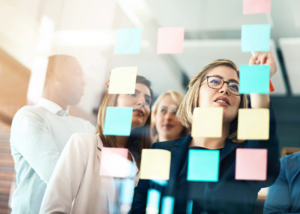 To Succeed, ‘Latecomers’ Must Balance Imitation and Innovation